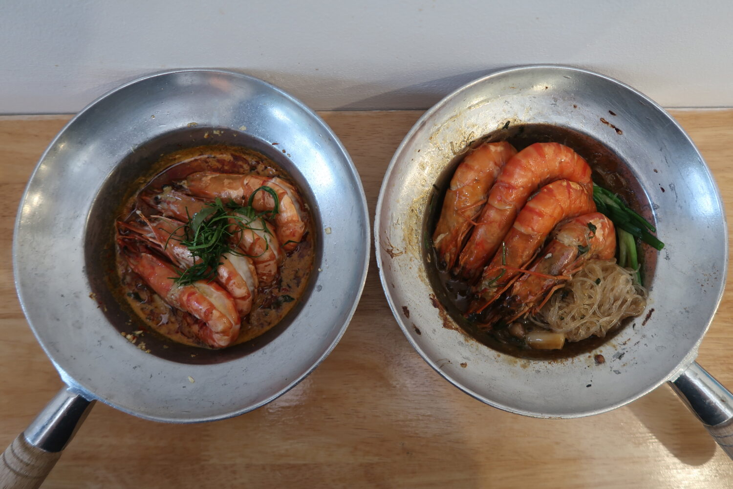 NEW TIGER PRAWN HOT POT NOODLES JOINT IN BANGKOK