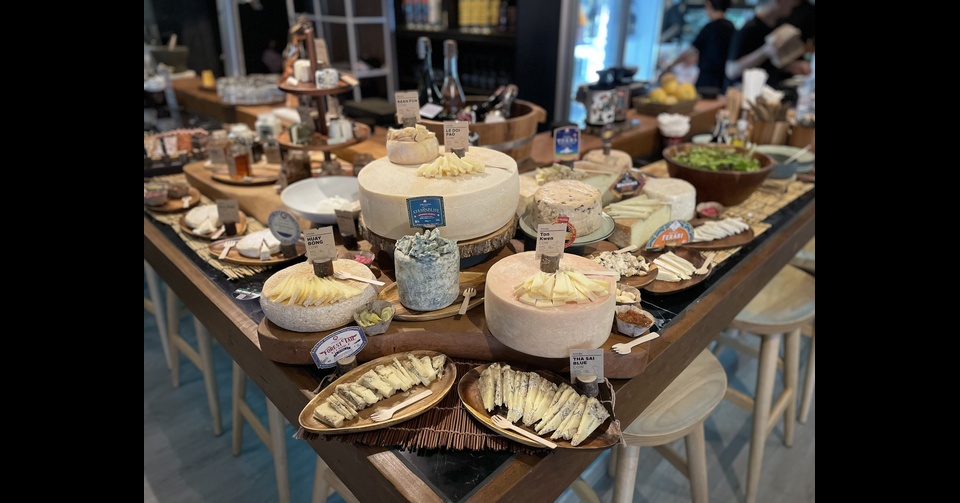 Rocking Thai Cheese Tour Rolls into The Service at 1921 House at ...